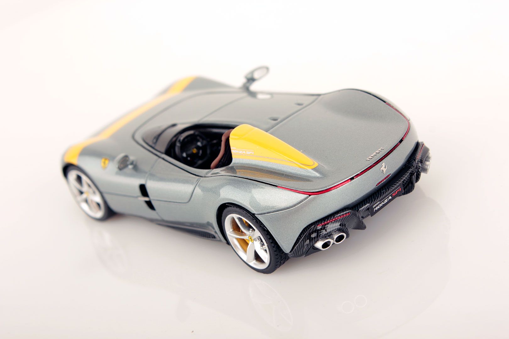 Ferrari Monza SP1 - NAMAC en Auto in Miniatuur - NAMAC en AIM