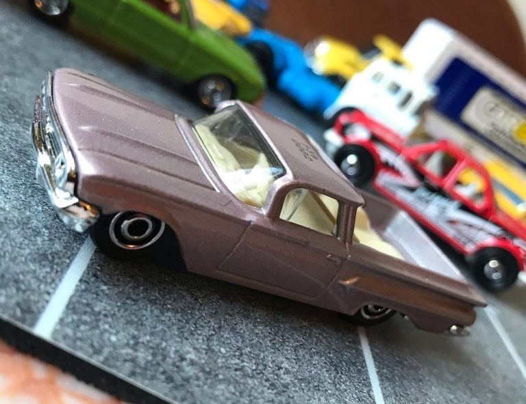 Matchbox - NAMAC en Auto in Miniatuur - NAMAC en AIM