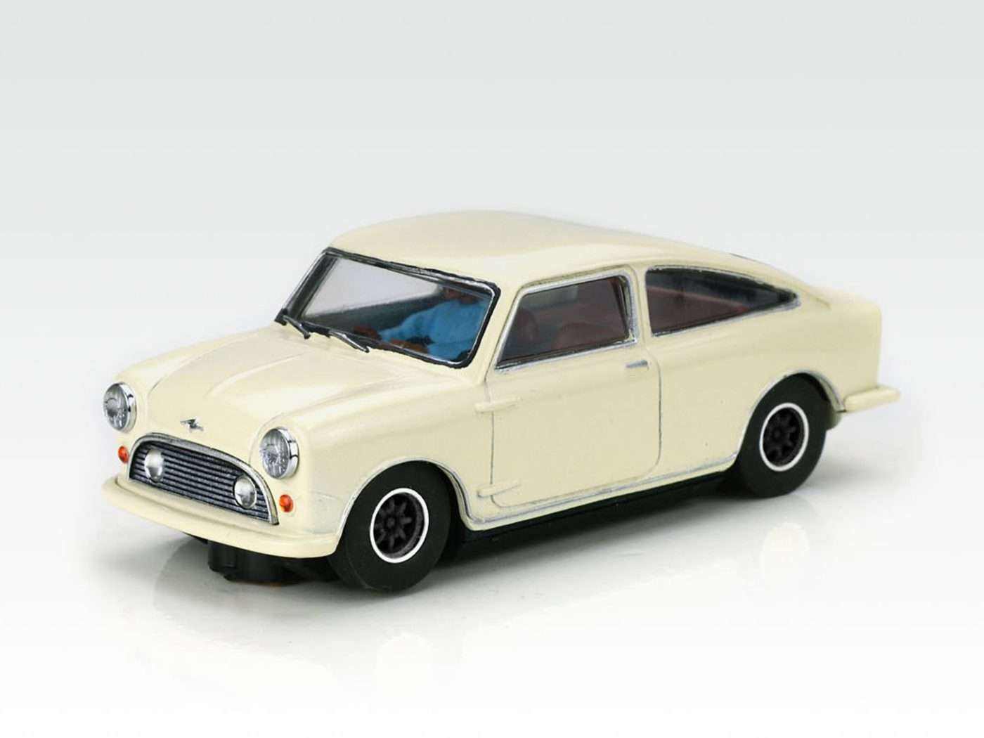 Mini Aston Martin? - NAMAC en Auto in Miniatuur - NAMAC en AIM