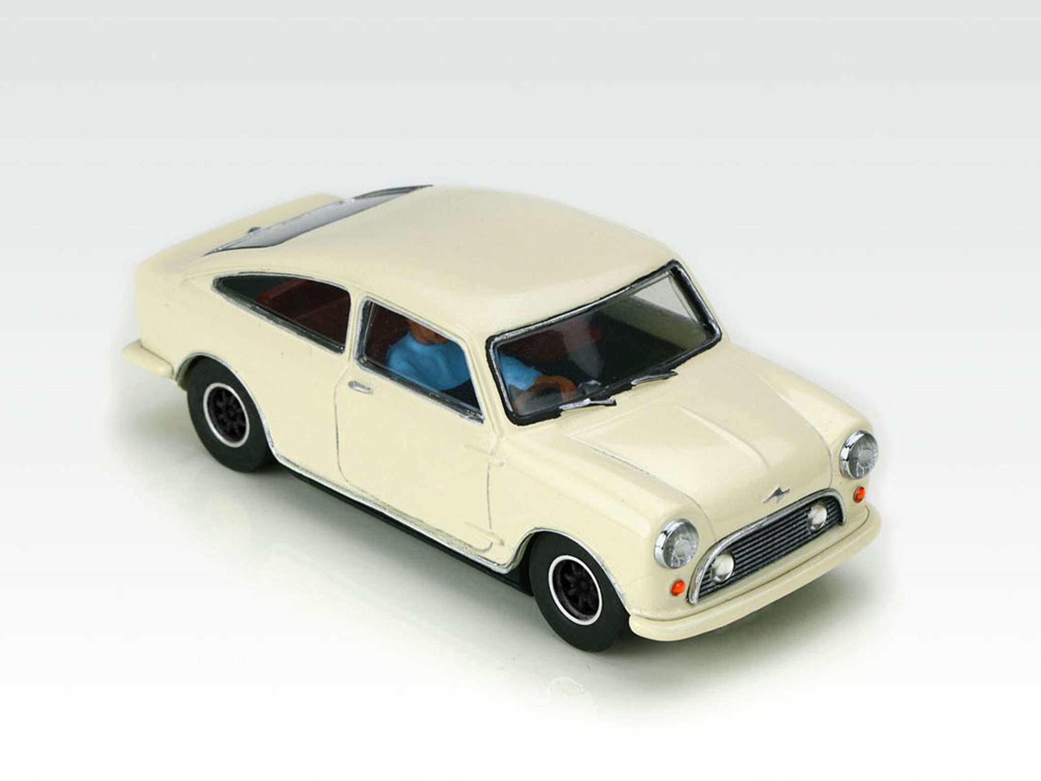 Mini Aston Martin? - NAMAC en Auto in Miniatuur - NAMAC en AIM