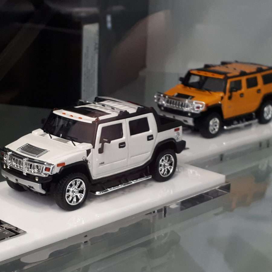 Weiss Brothers - NAMAC en Auto in Miniatuur - NAMAC en AIM